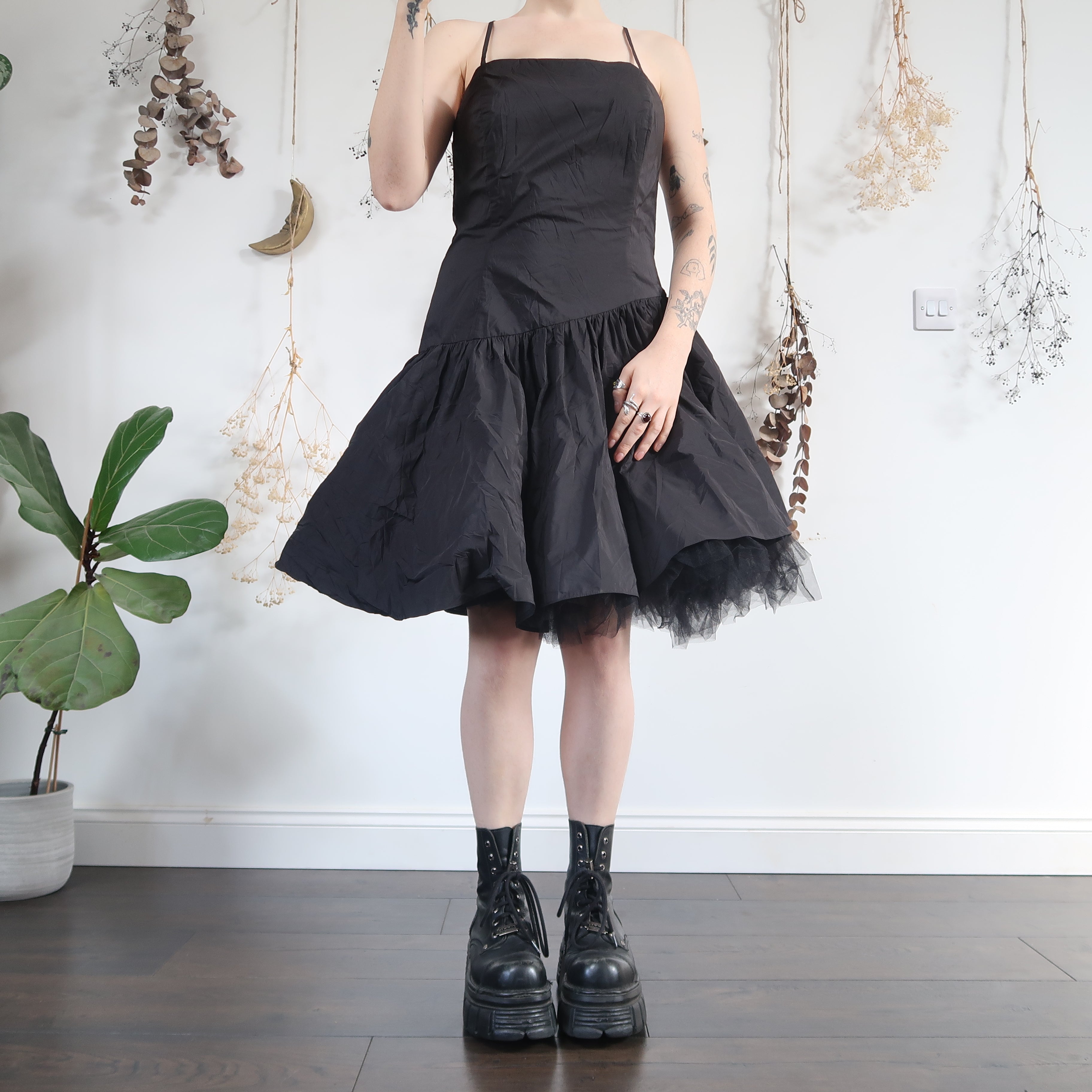 Black pouf dress - size L – Of Earth Vintage