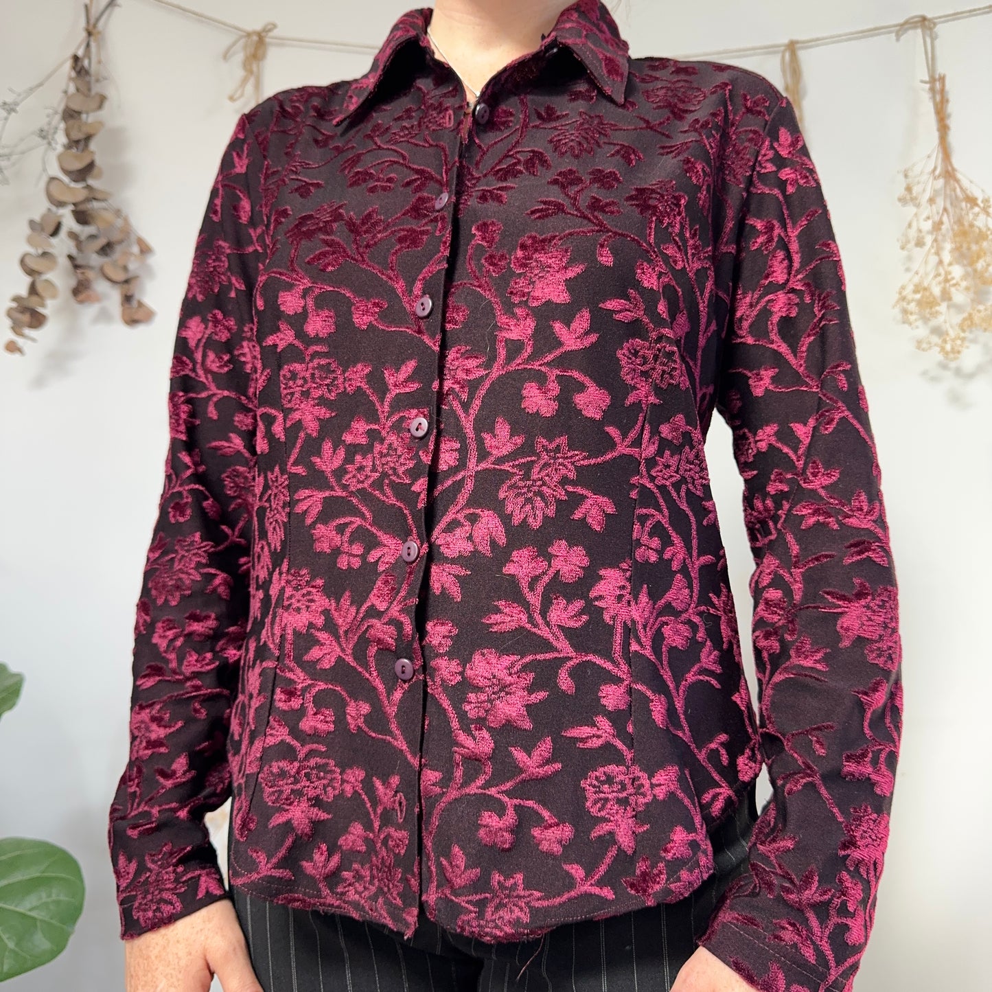 Velvet embossed shirt - size L – Of Earth Vintage